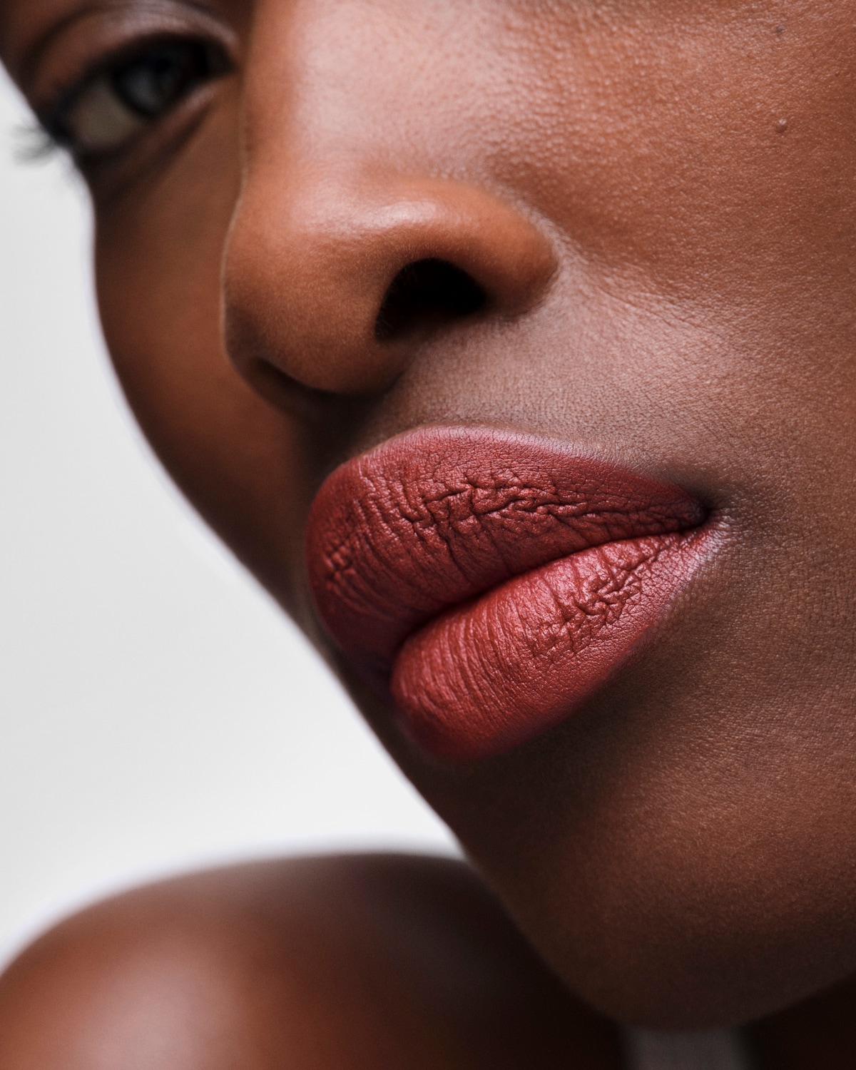 B02 - Quartz Prada Monochrome Hyper Matte Lipstick - B02 - Quartz | PRADA
