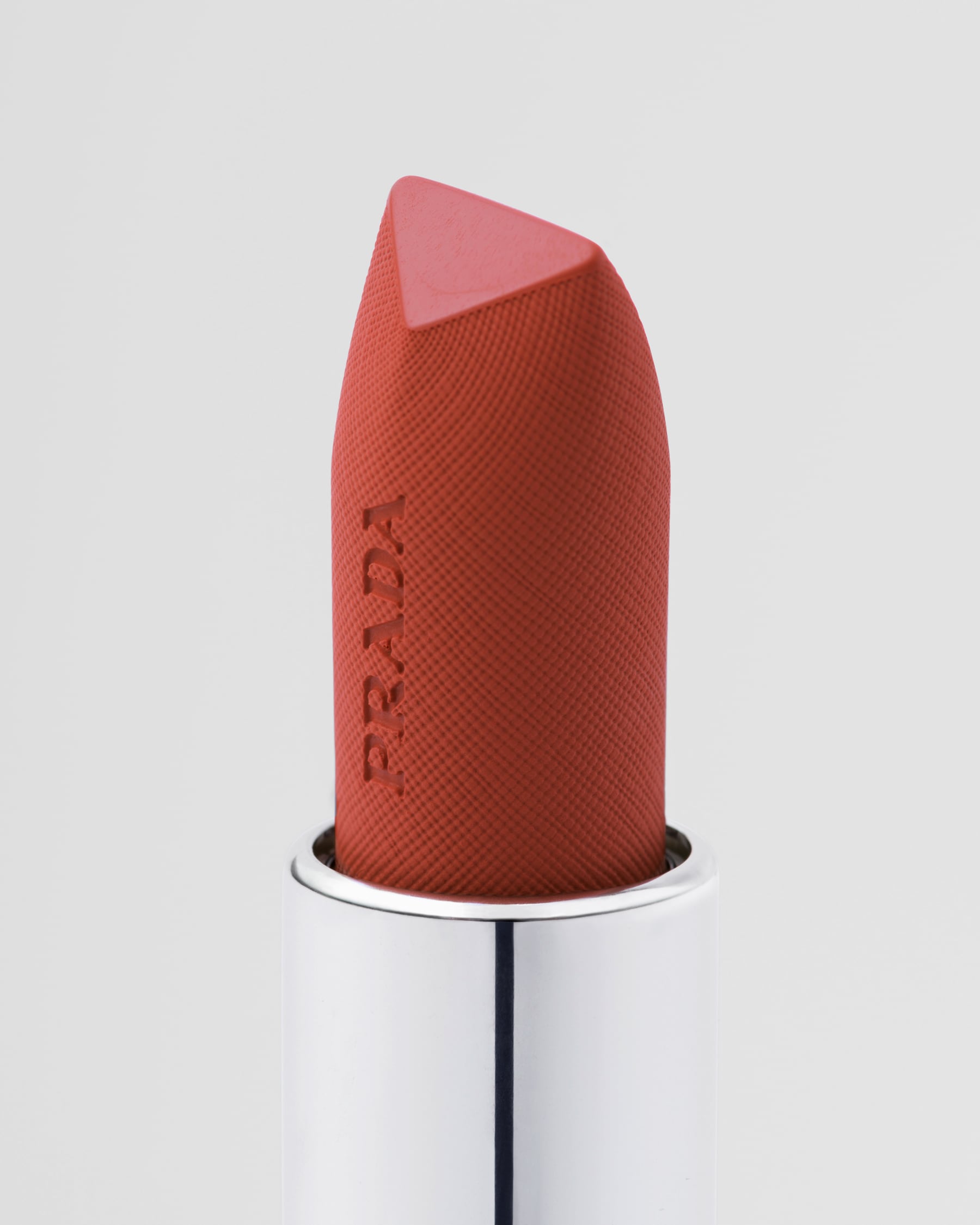 B06 - Dragon Prada Monochrome Hyper Matte Lipstick - B06 - Dragon | PRADA