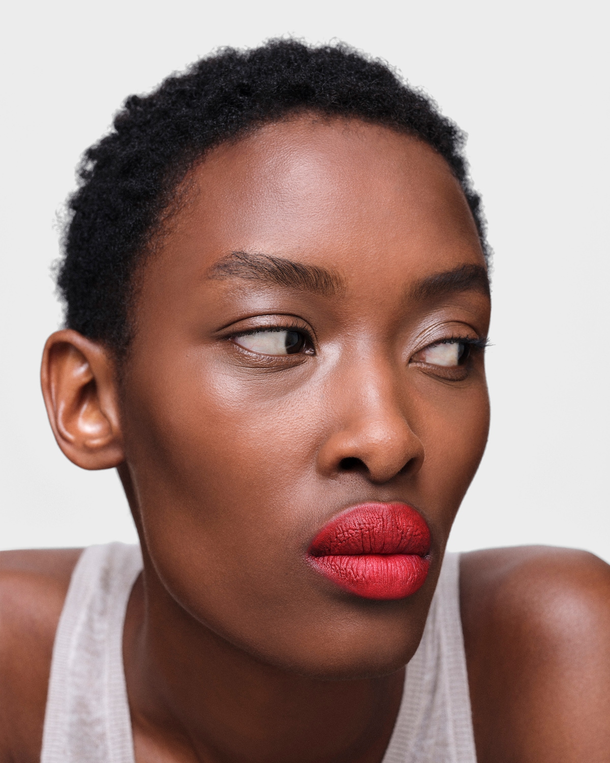 R26 - Lava Prada Monochrome Hyper Matte Lipstick - R26 - Lava | PRADA