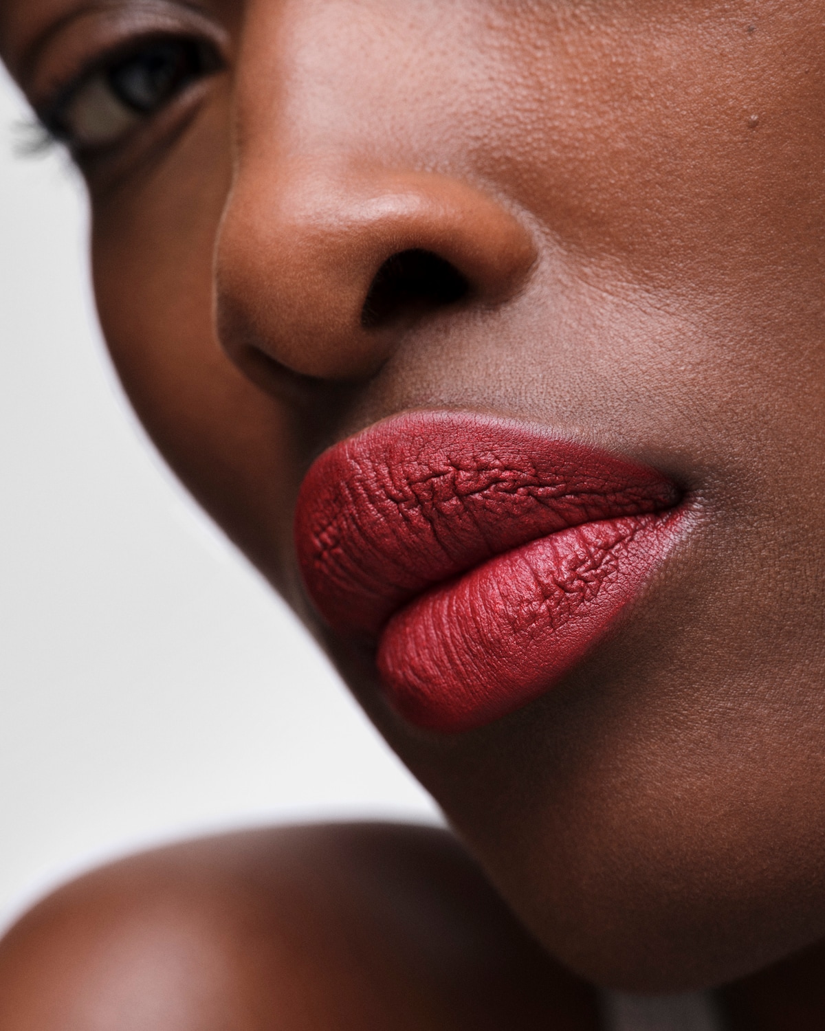 R28 - Fuoco Prada Monochrome Hyper Matte Lipstick Refill - R28 - Fuoco ...