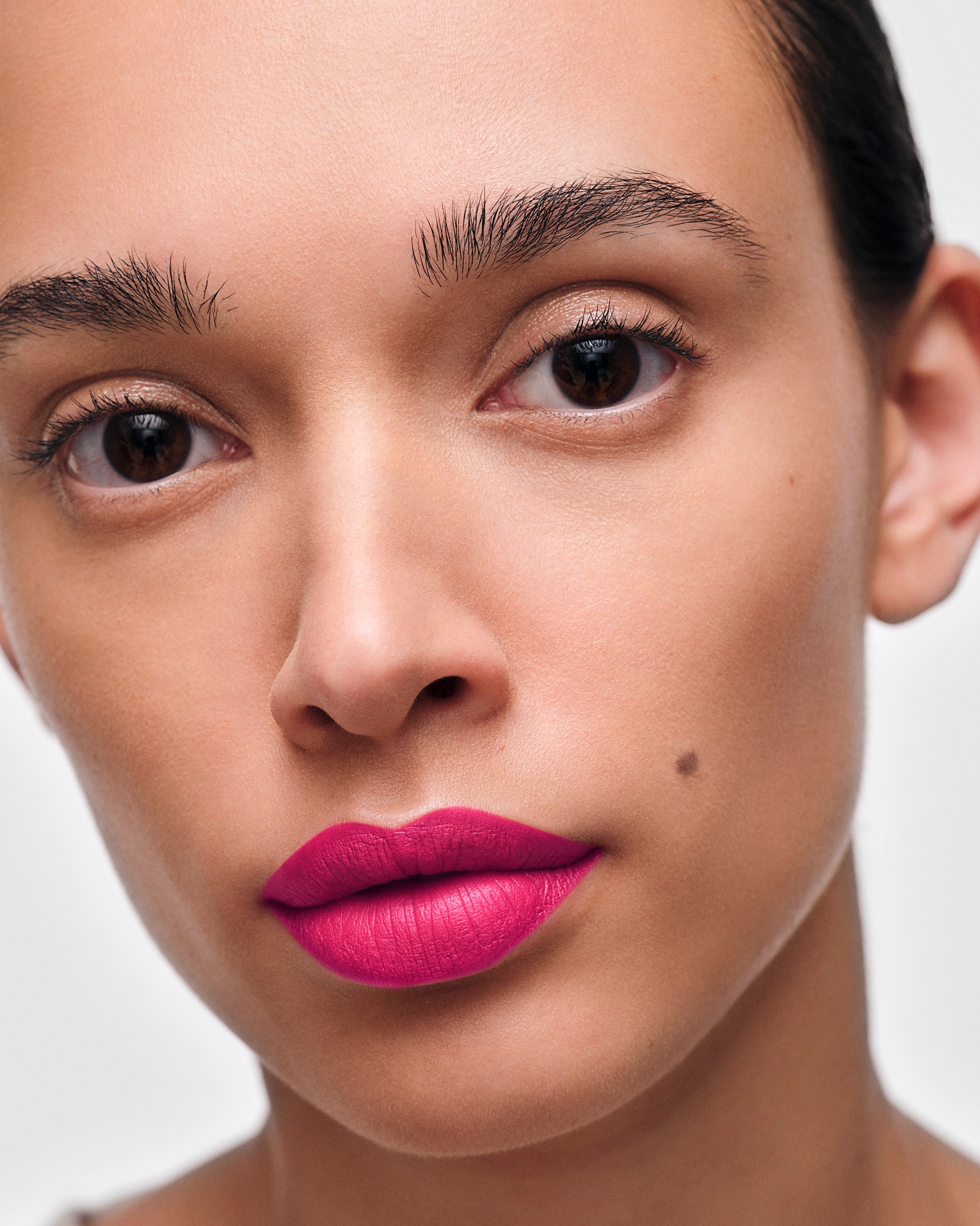 P55 - Fuxia Prada Monochrome Hyper Matte Lipstick - P55 - Fuxia | PRADA