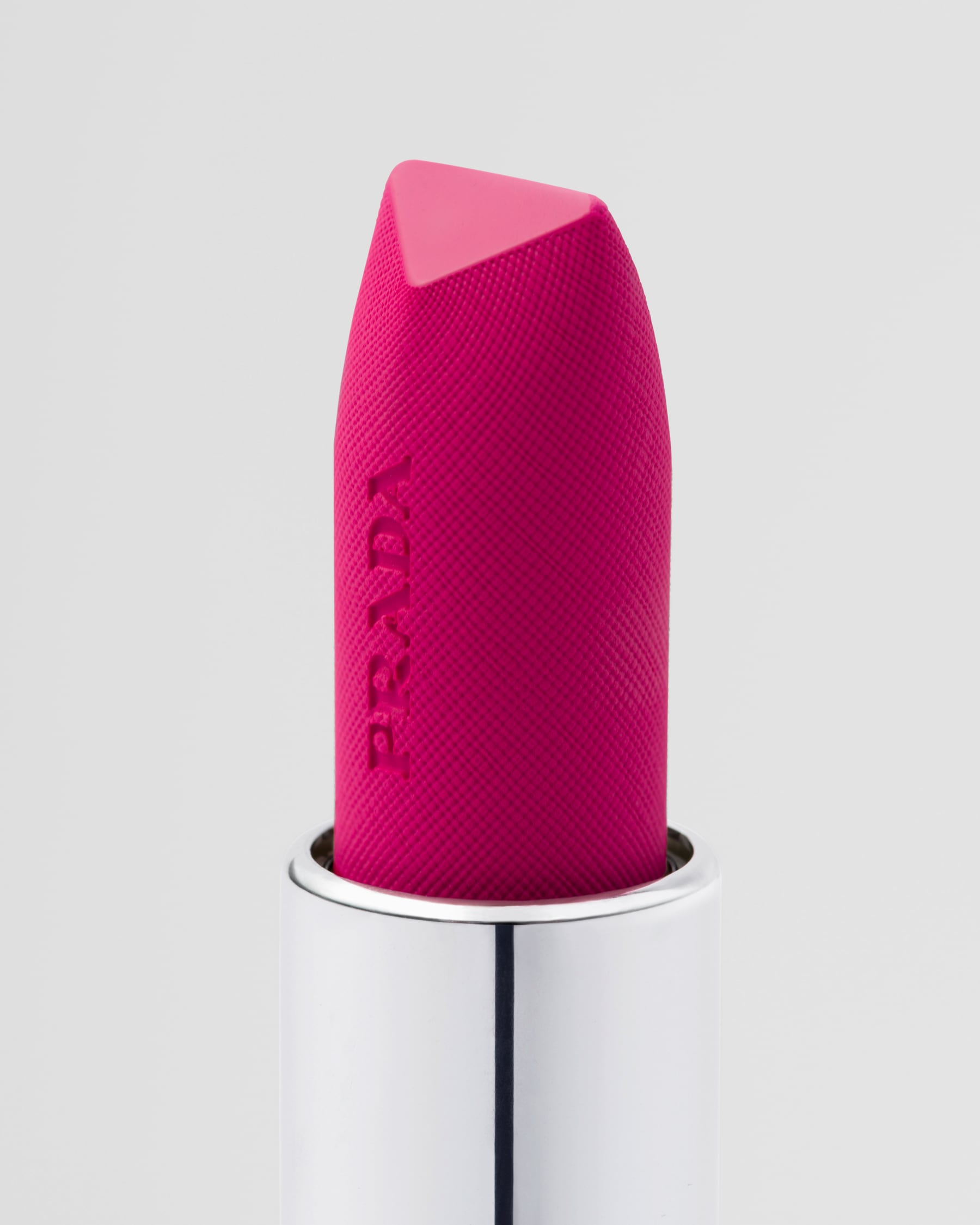P55 - Fuxia Prada Monochrome Hyper Matte Lipstick - P55 - Fuxia | PRADA
