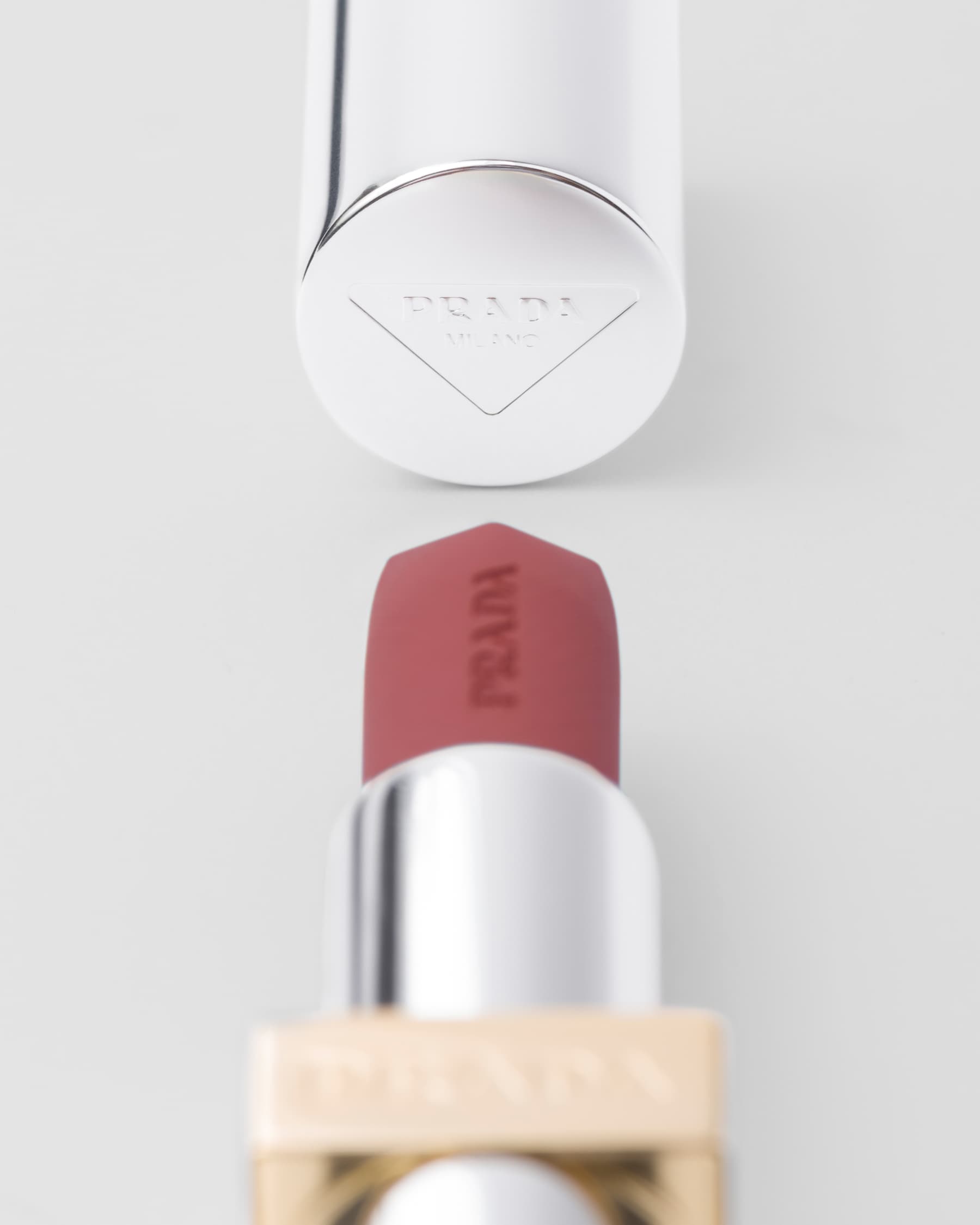 P58 - Tamaris Prada Monochrome Hyper Matte Lipstick - P58 - Tamaris | PRADA