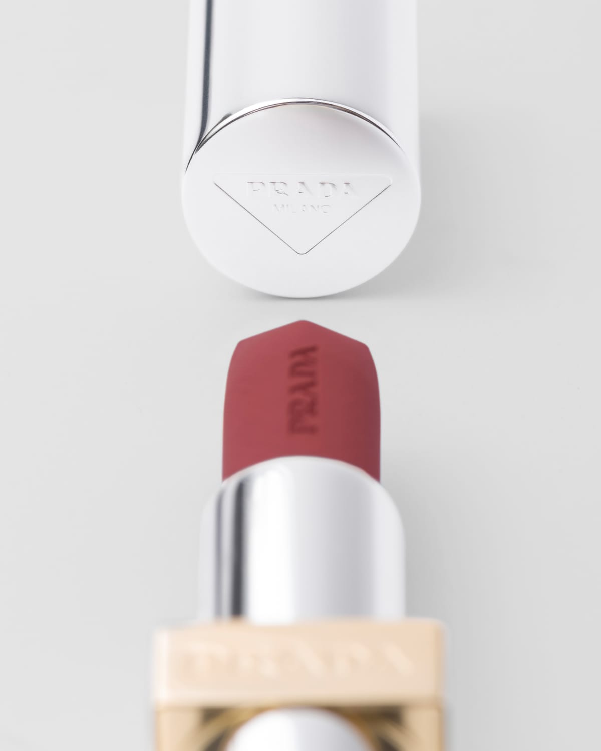 P59 - Amarena Prada Monochrome Hyper Matte Lipstick | PRADA - United States