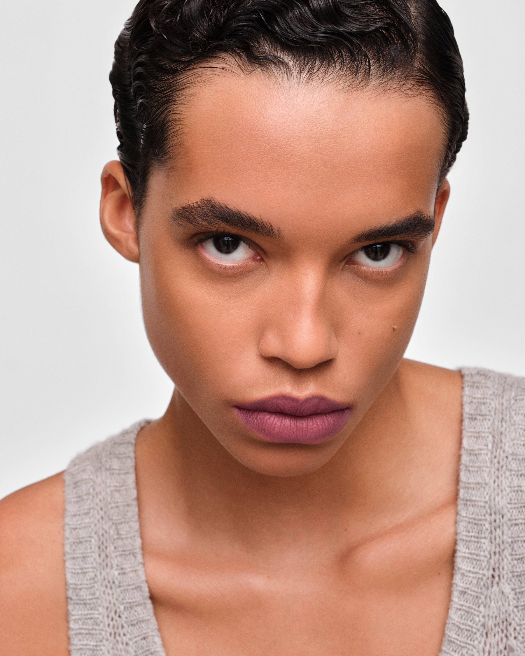 B105 - Tonka Prada Monochrome Soft Matte Lipstick - B105 - Tonka | PRADA