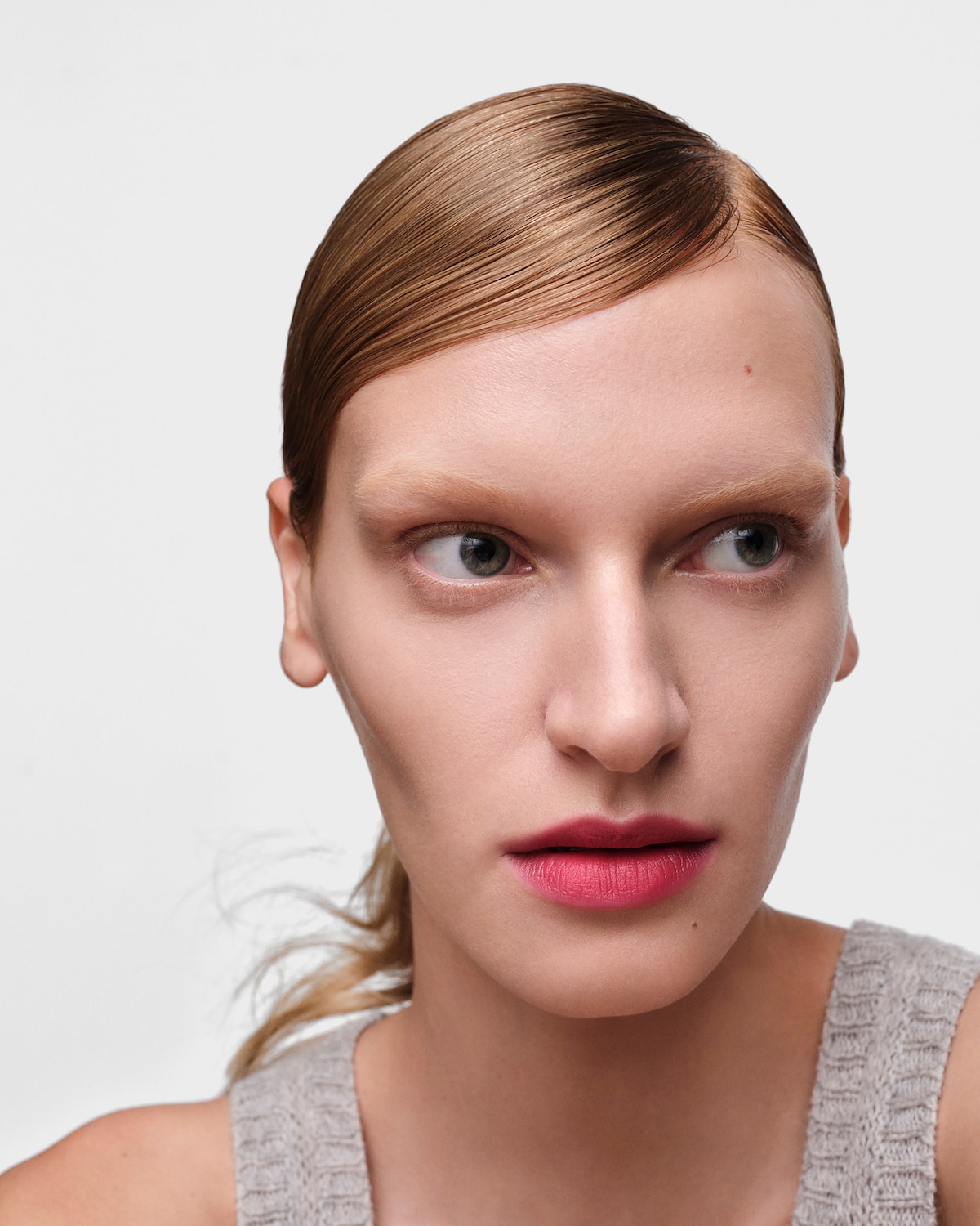 P157 - Pourpre Prada Monochrome Soft Matte Lipstick - P157 - Pourpre ...