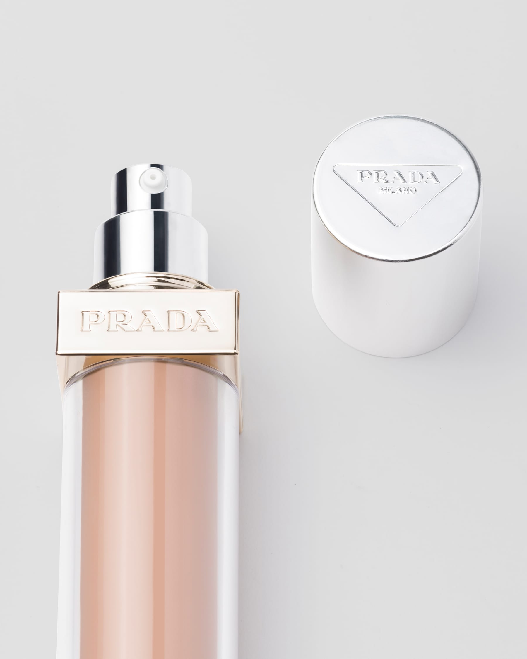 Mc50 - Medium Cool Prada Reveal Skin Optimizing Foundation - Mc50 - Medium Cool | PRADA