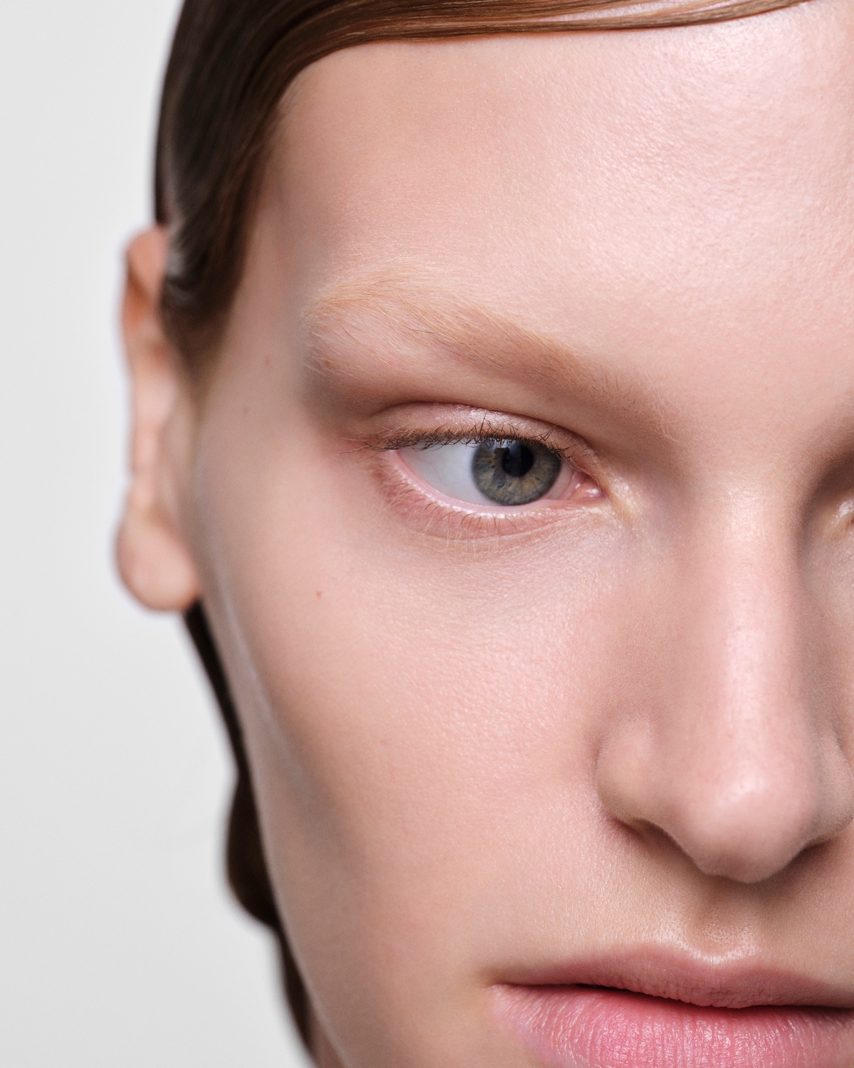 Ln10 - Light Neutral Prada Reveal Skin Optimizing Foundation - Ln10 - Light Neutral | PRADA