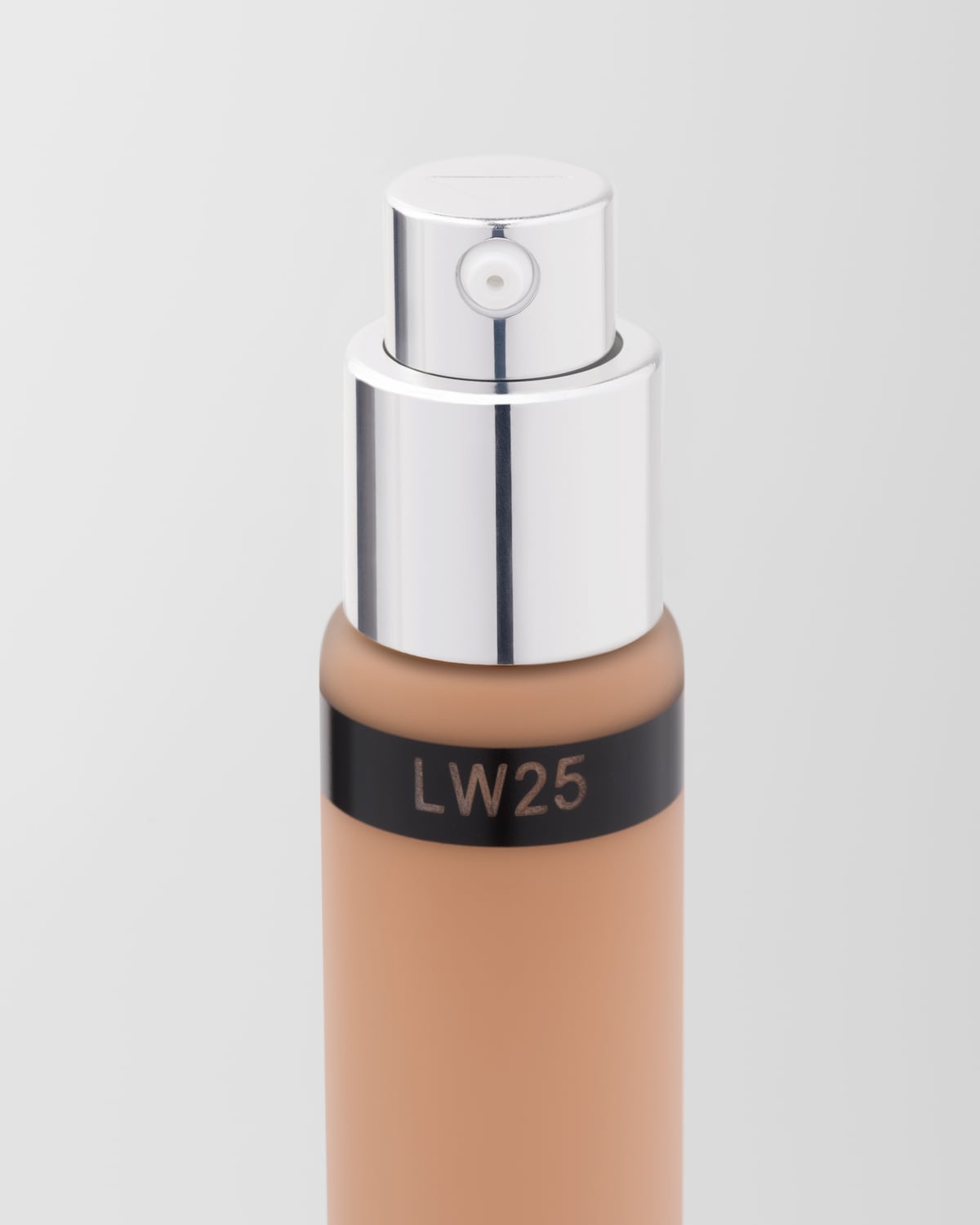 Lw25 - Light Warm Prada Reveal Skin Optimizing Foundation Refill - Lw25 - Light Warm | PRADA