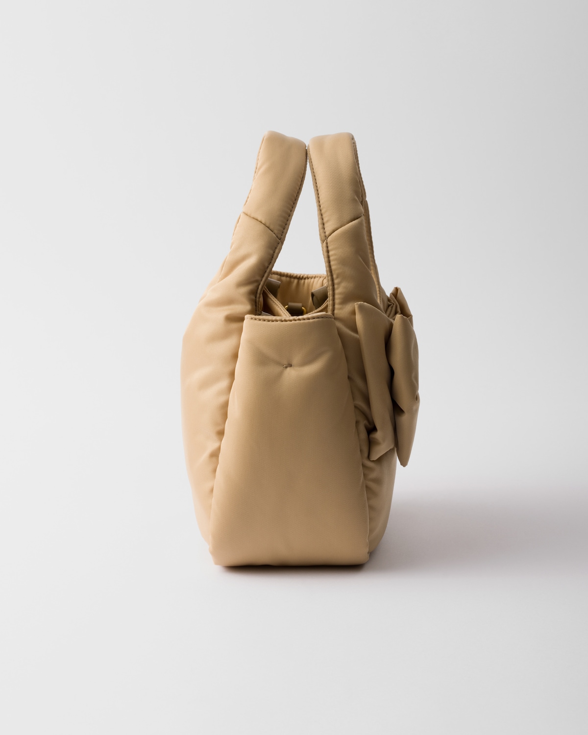 ベージュ リボン付 パデッドRe-nylon ミニバッグ | PRADA