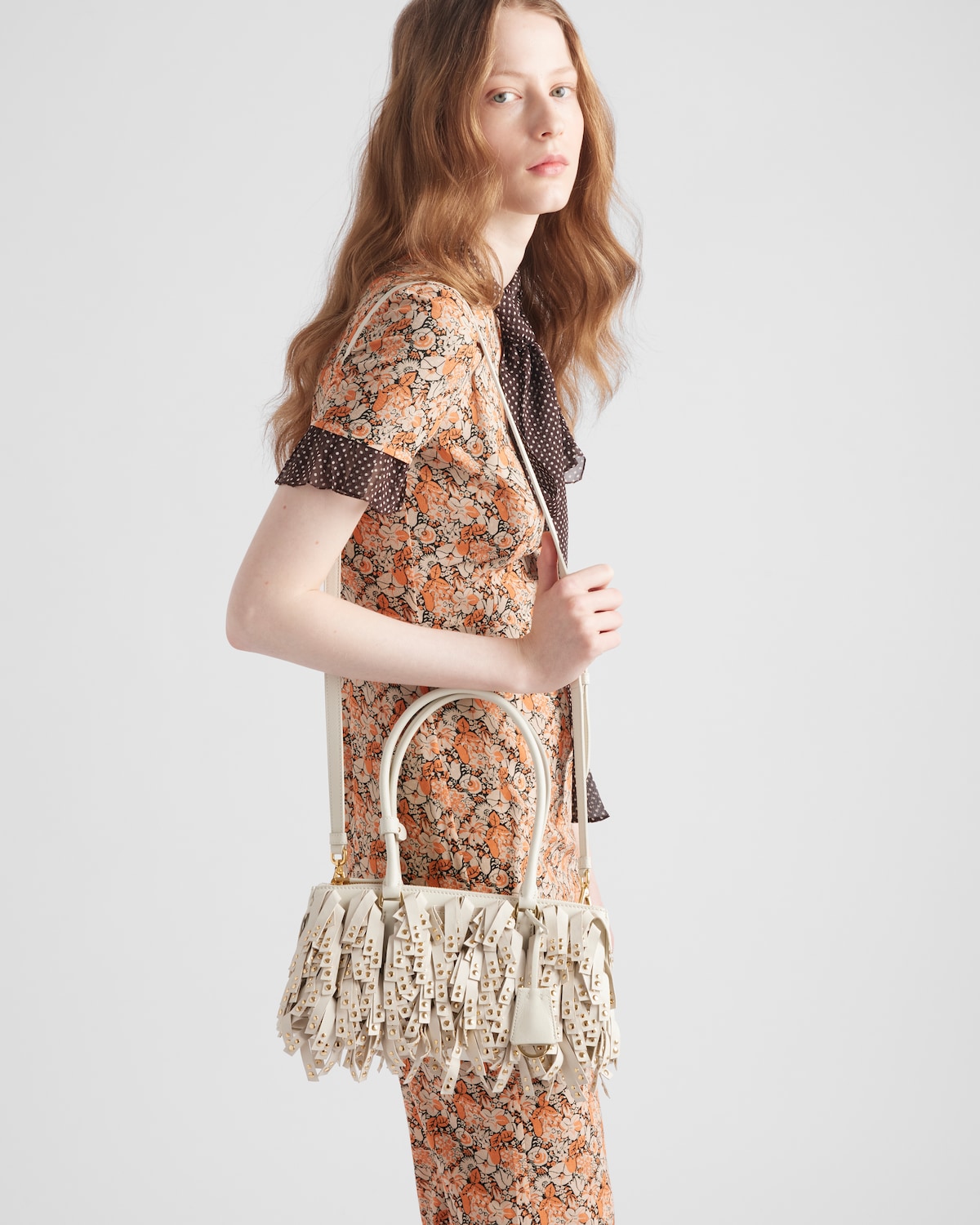 Bolso Prada Galleria Mediano De Napa Con Flecos Y Tachuelas Blanco | PRADA