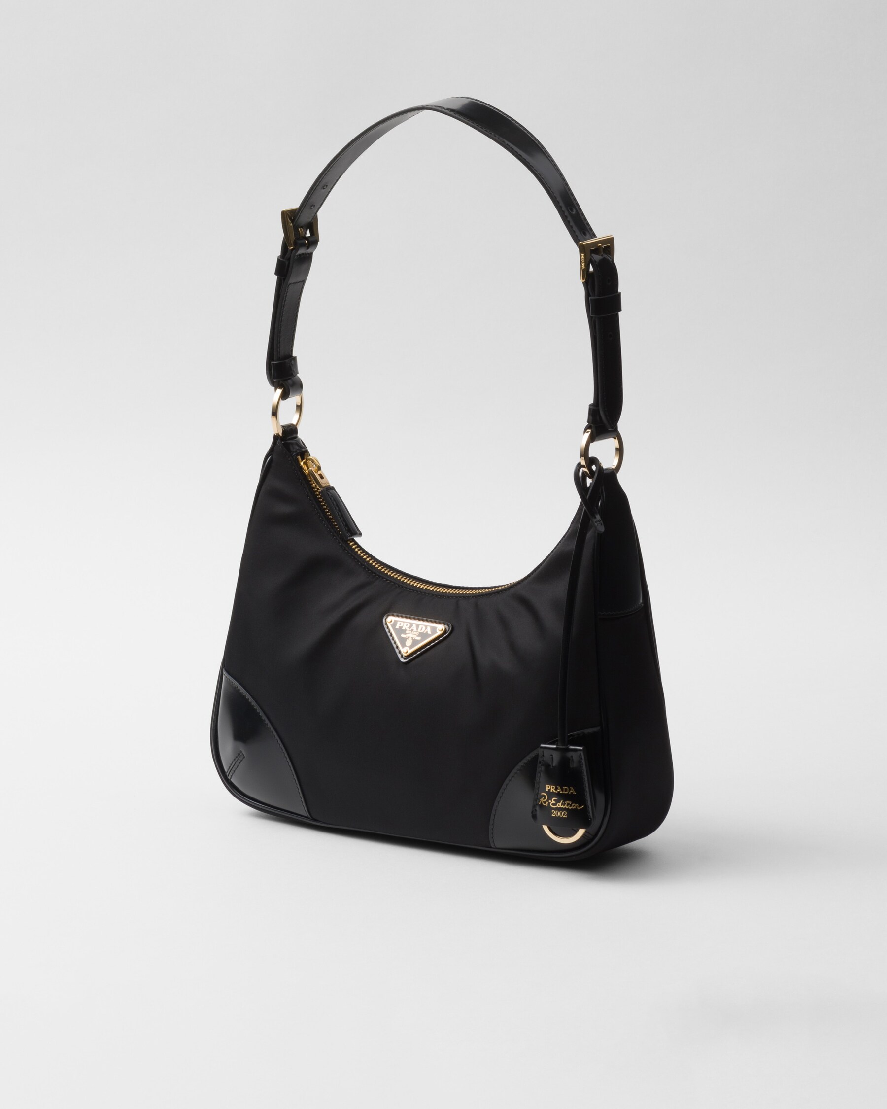 Bolsa De Ombro Prada Re-edition 2002 Em Re-nylon E Couro Escovado Preto | PRADA