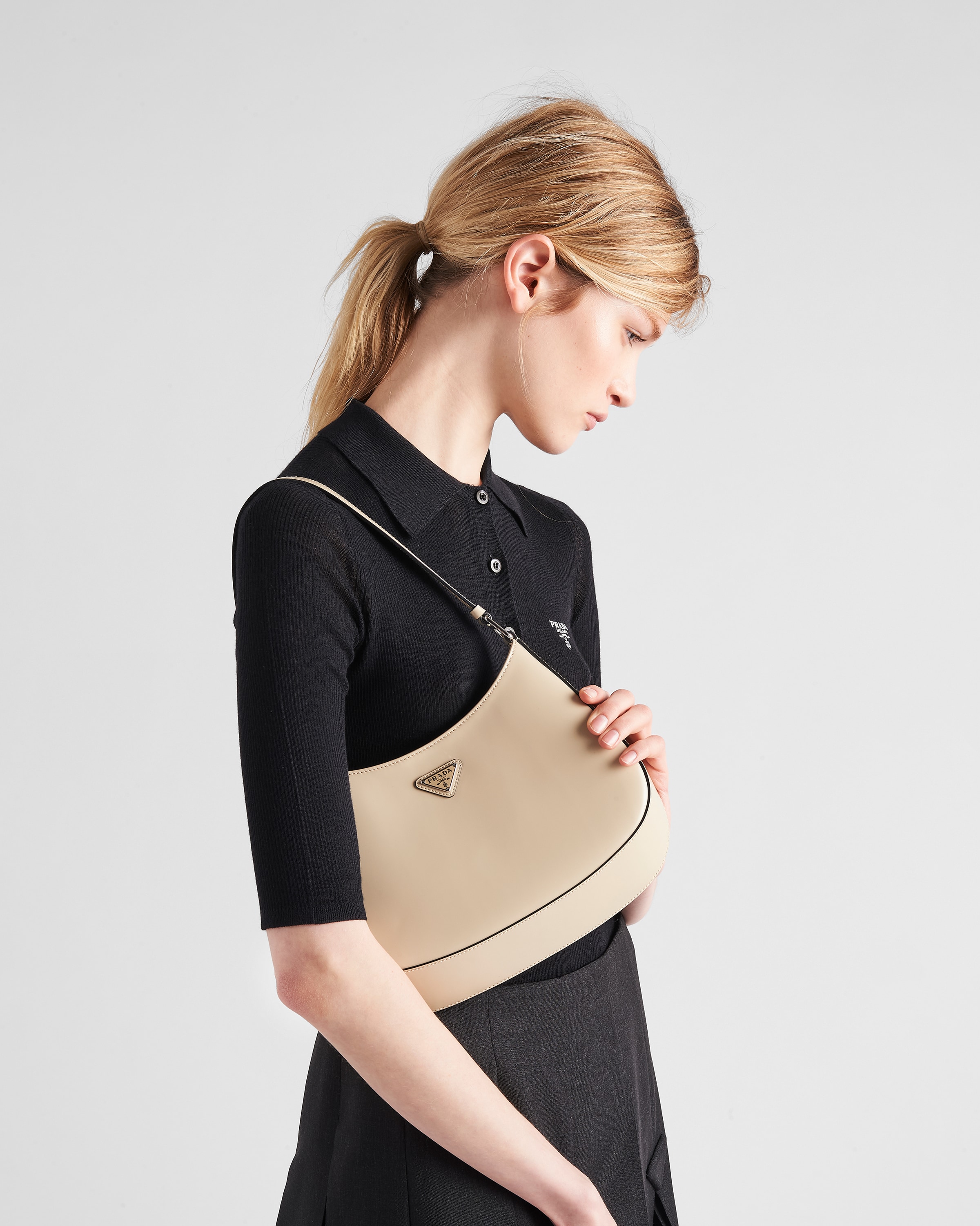 Bolsa De Ombro Prada Cleo Em Couro Escovado Deserto | PRADA