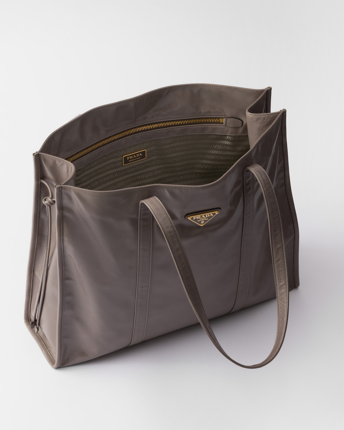 ピューター ラージ ソフトルックスレザー トートバッグ | PRADA