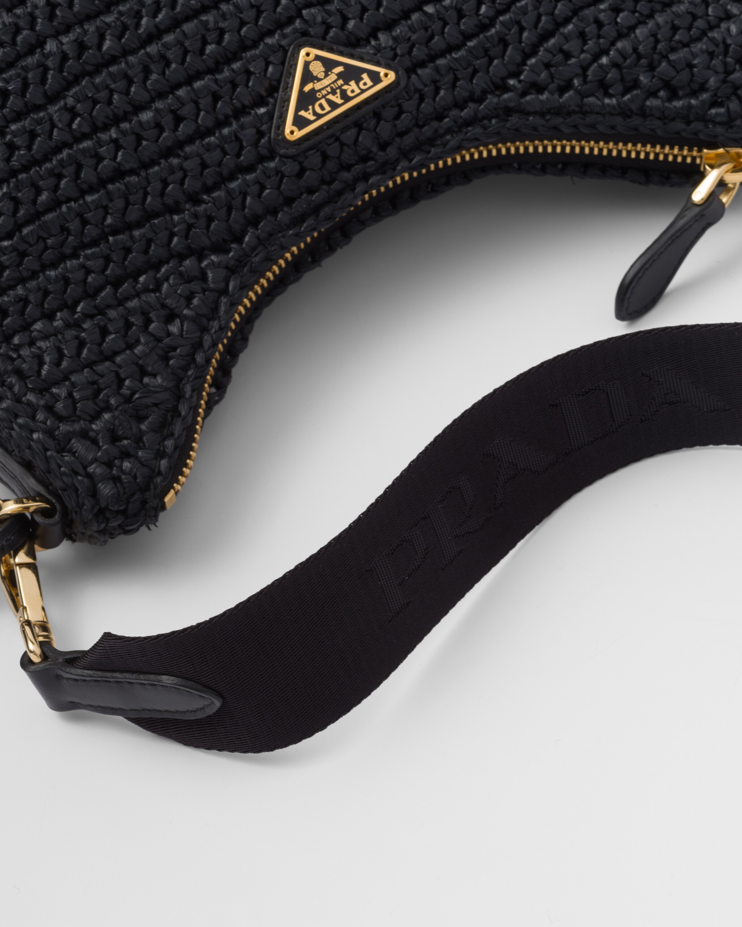 Prada Re-edition 2005 Rafya ÇAnta Black | PRADA