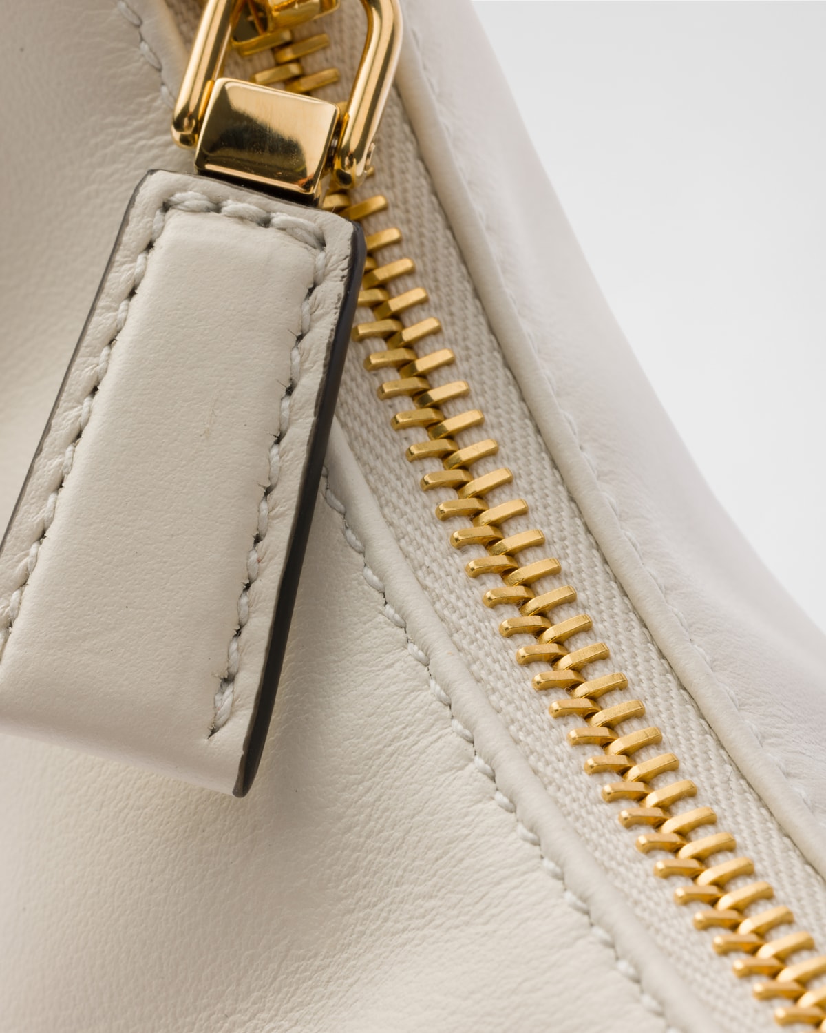 White Prada Re-edition 2005 Leather Bag | PRADA - United States