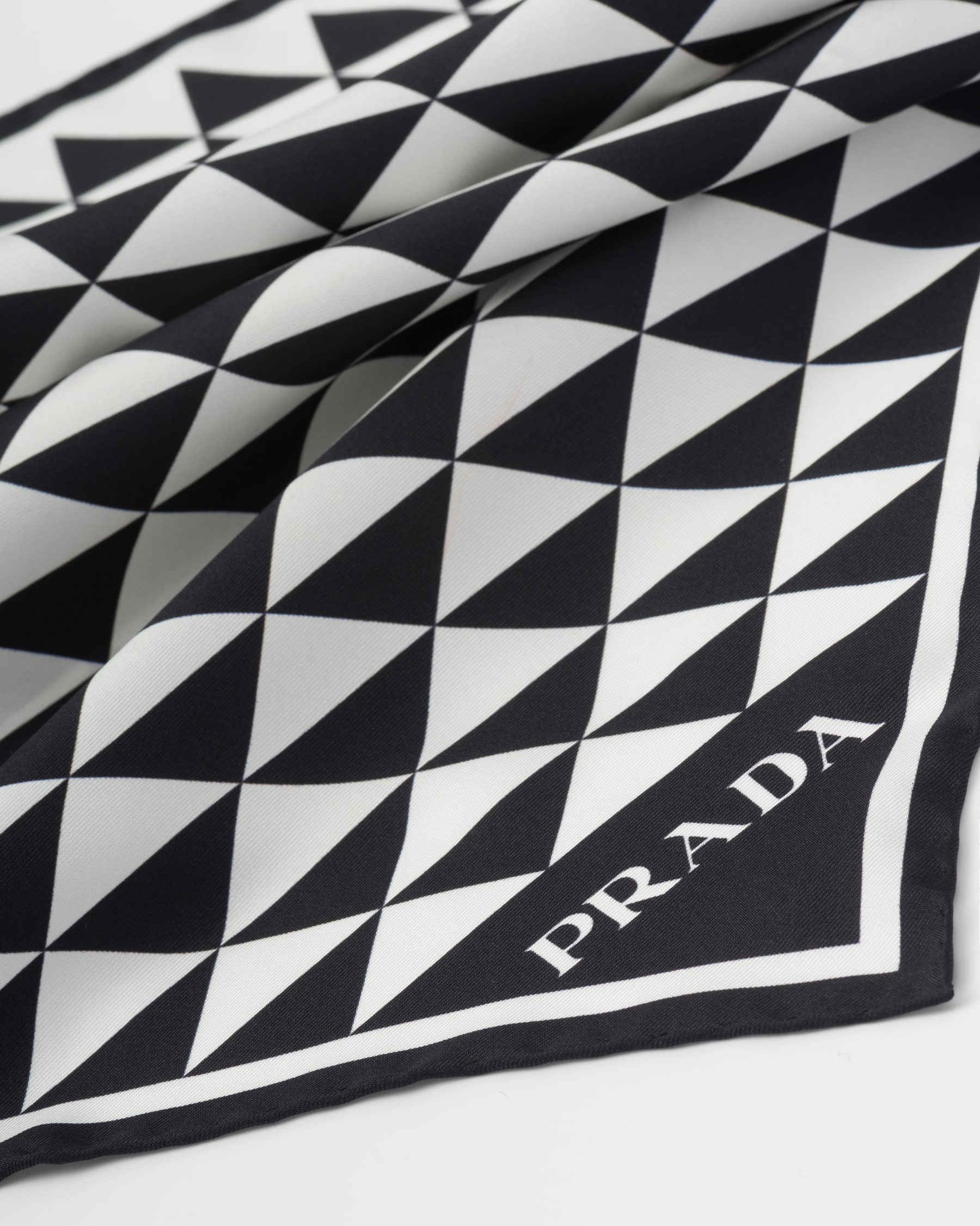 Black/white Printed Silk Twill Scarf | PRADA
