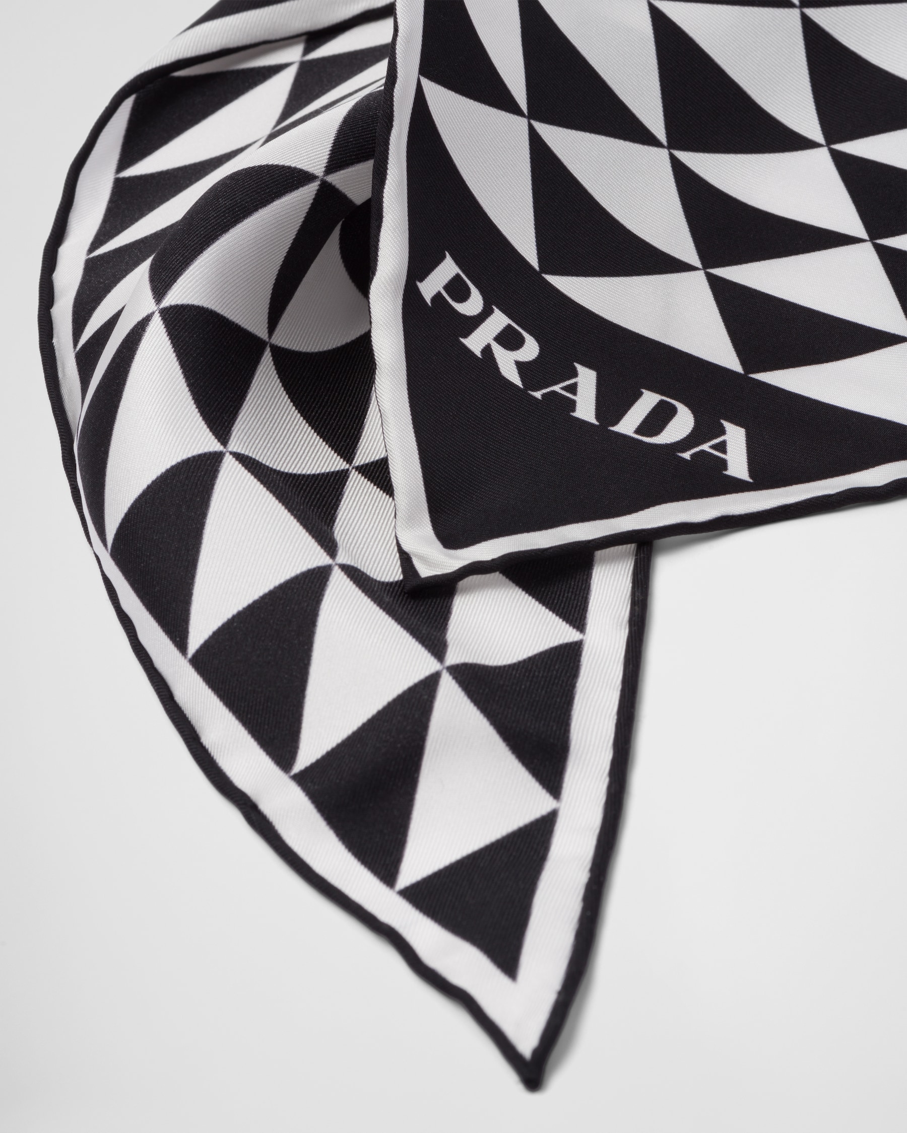 Black/white Printed Silk Twill Scarf | PRADA