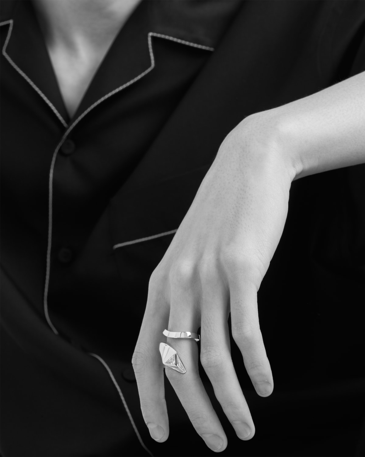 White Gold/ White Eternal Gold Snake Ring In White Gold And Laboratory ...