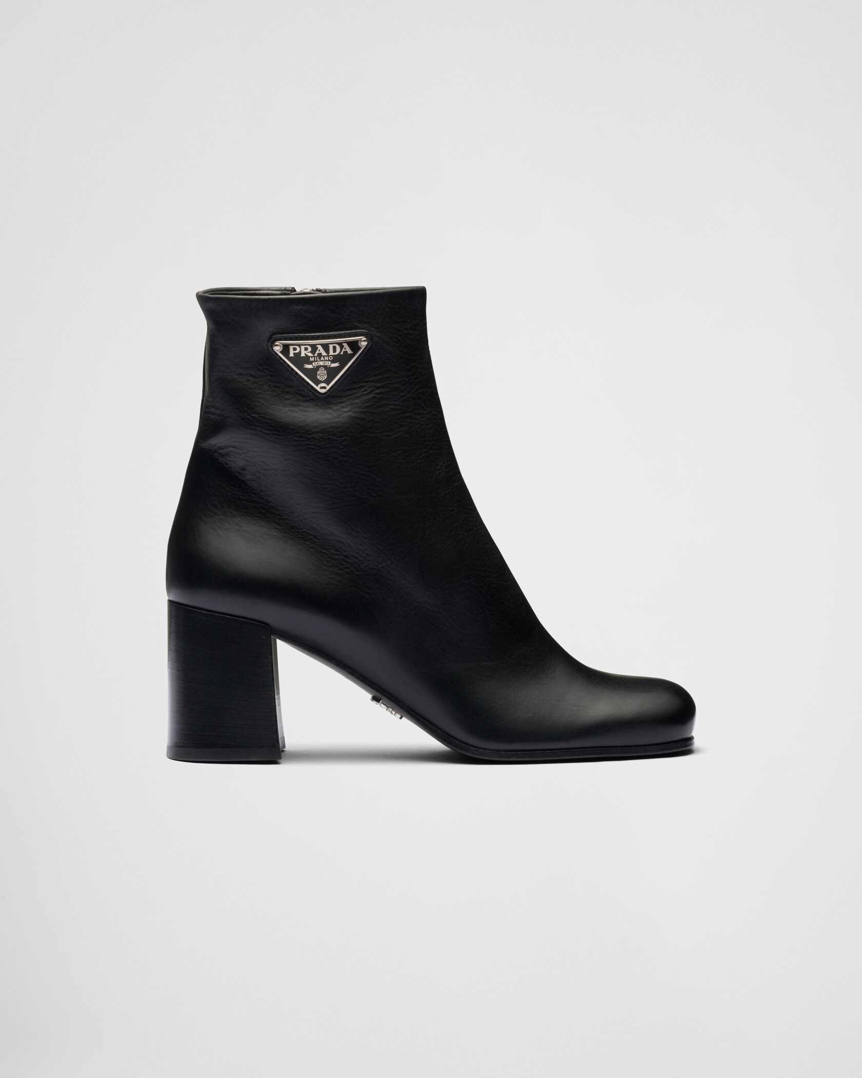 Botines De Piel Negro | PRADA