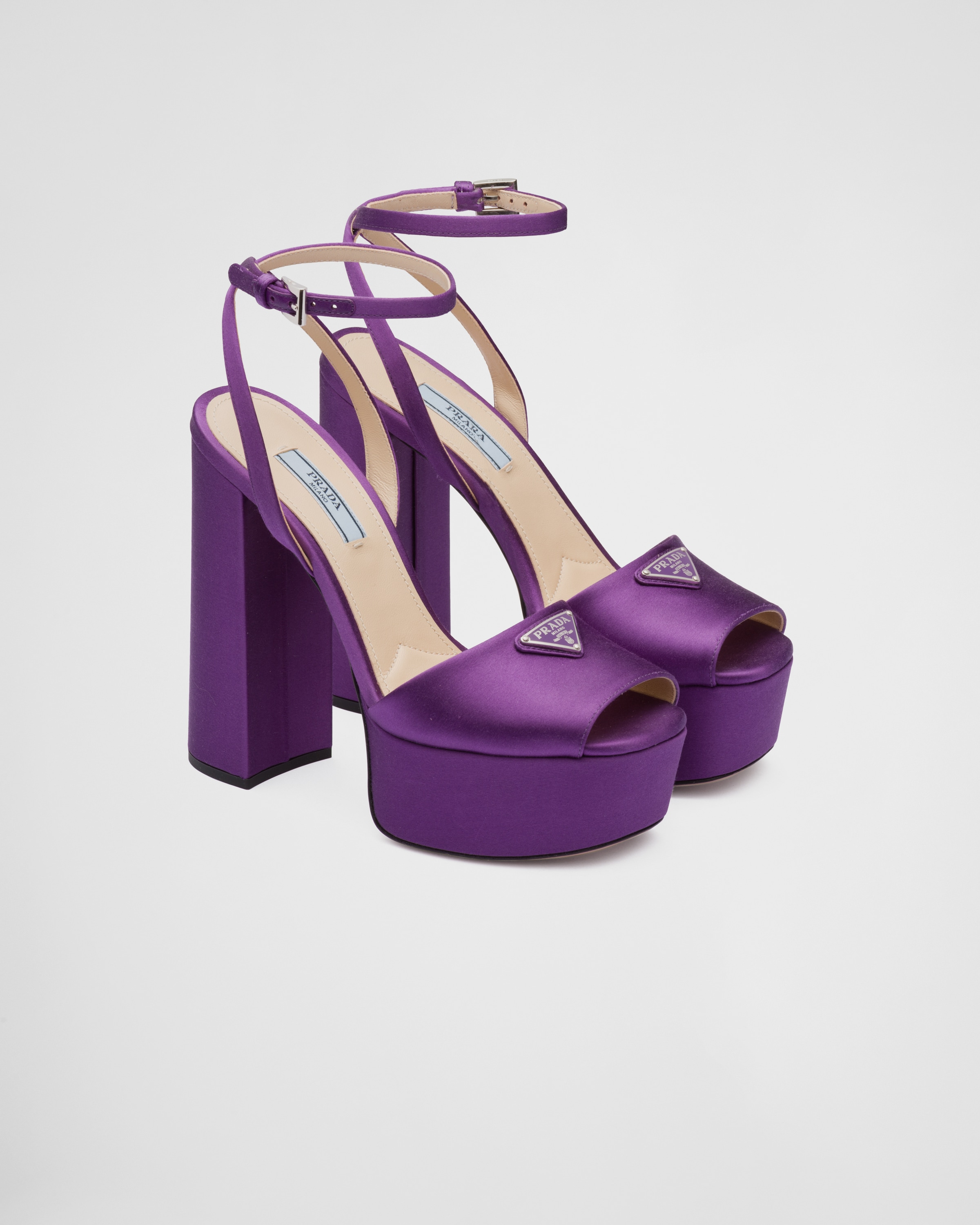 Sandales à talon haut en satin Violet | Prada