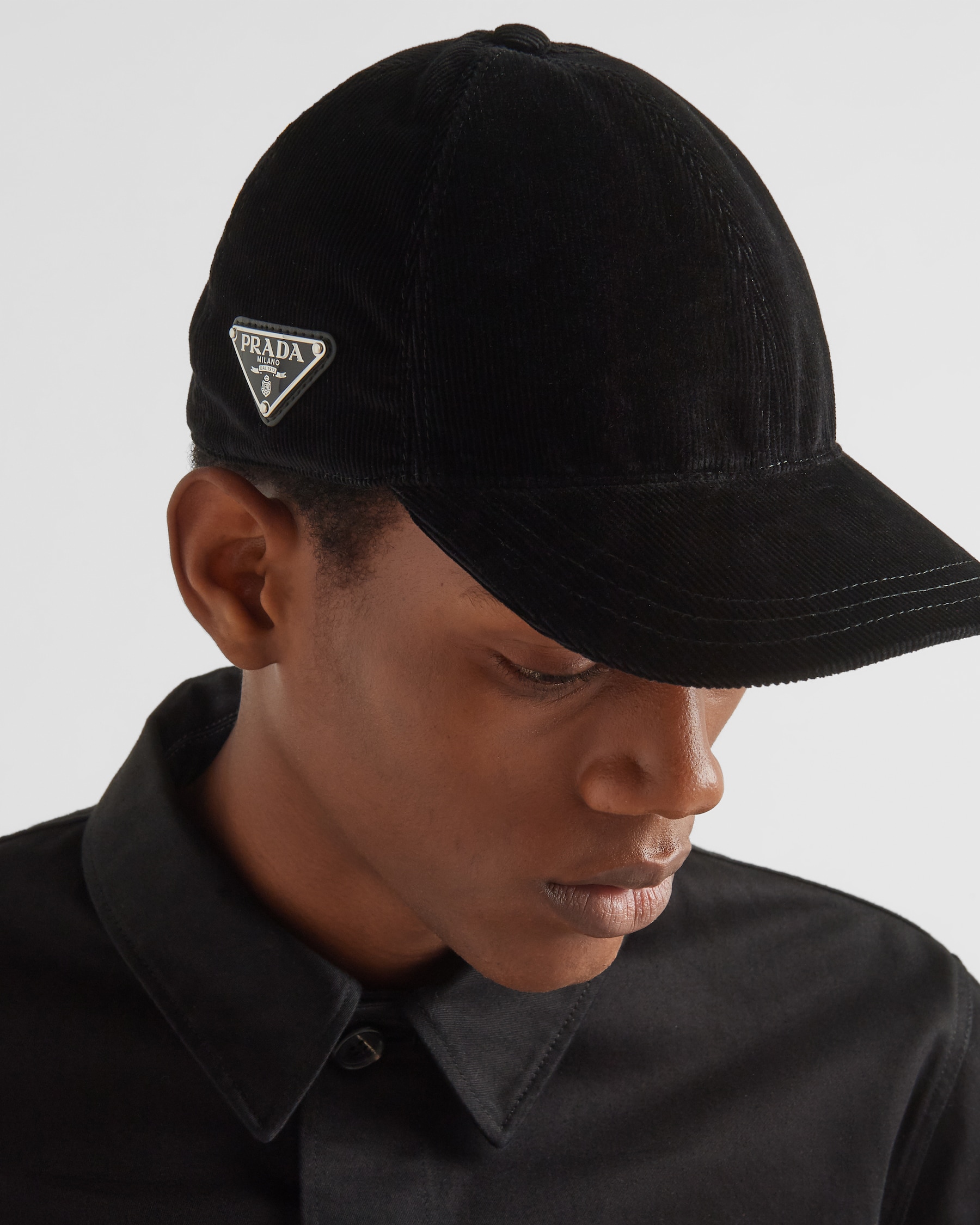 Casquette De Base-ball En Velours Côtelé Noir | PRADA