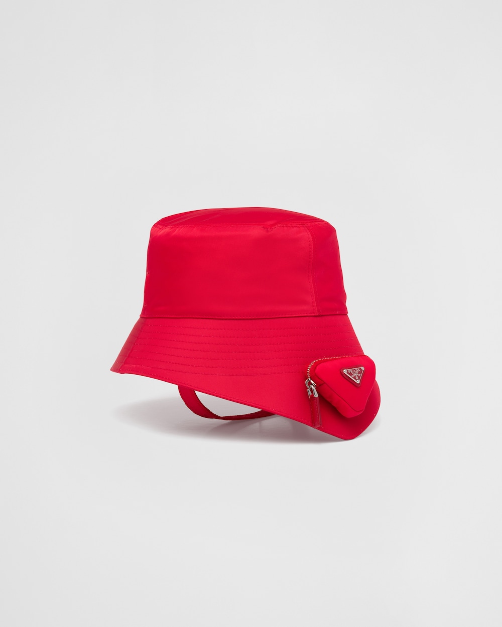 Cappello in Re-Nylon Rosso | Prada