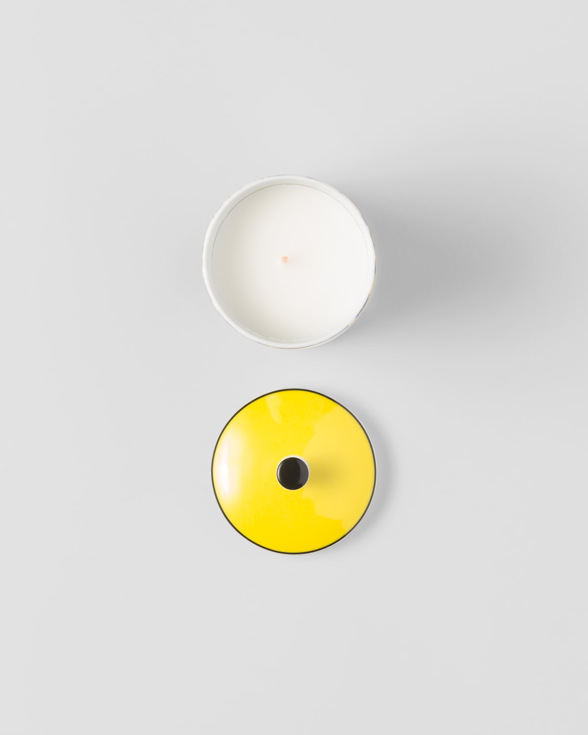 Yellow Porcelain scented candle - Banana | PRADA