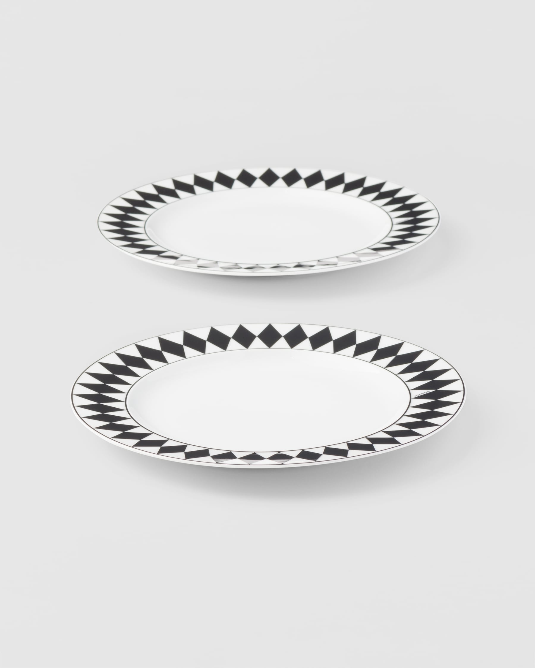 White/black Set of two porcelain dessert plates - Checkerboard | PRADA
