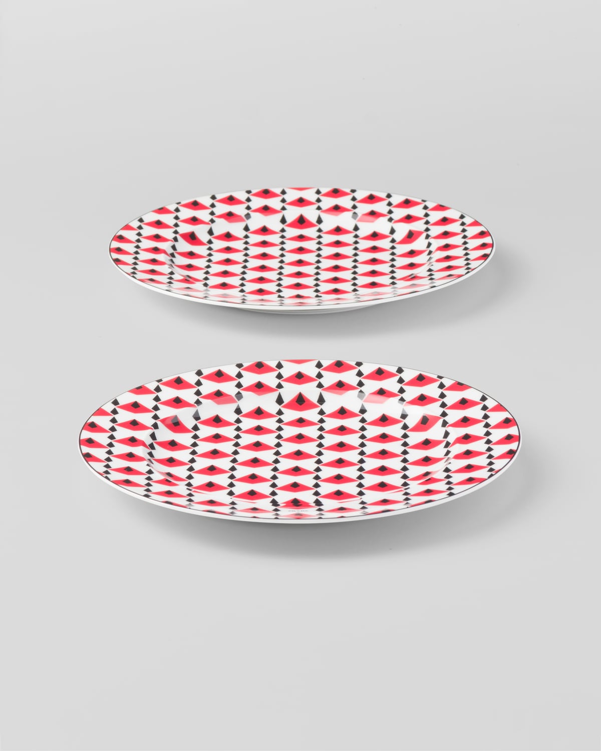 Black/red Set of two porcelain dessert plates - Vienna Red | PRADA