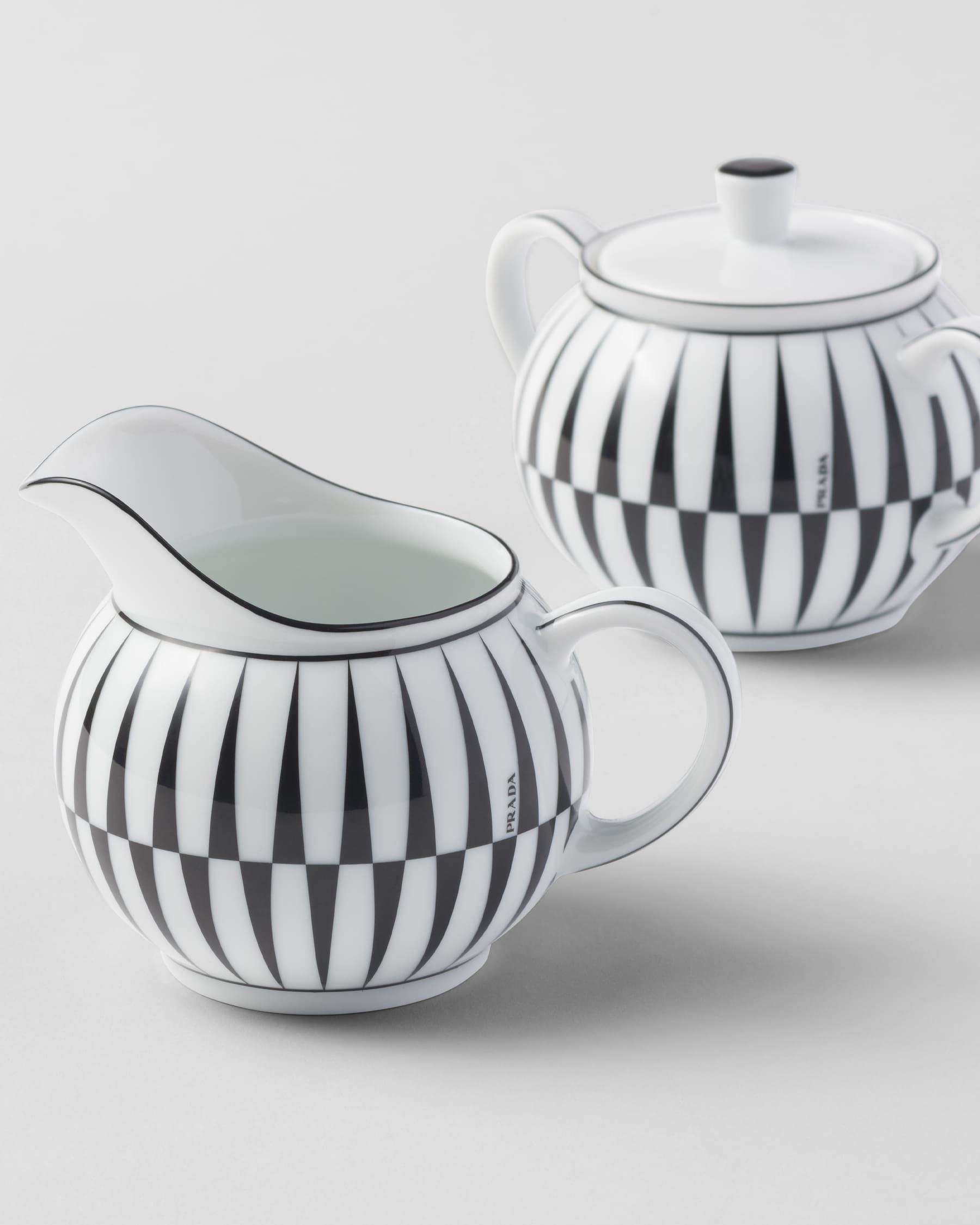 White/black Porcelain Milk Jug And Sugar Bowl Set - Stripes | PRADA