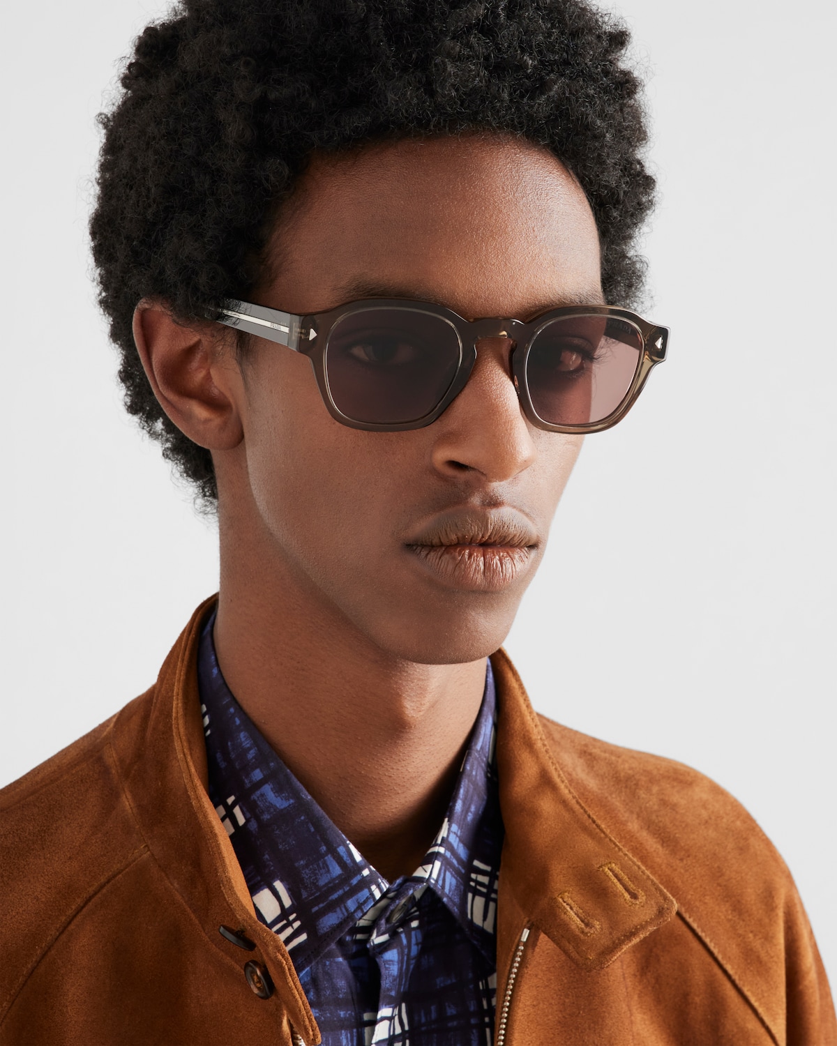 Walnut Brown Lenses Sunglasses With The Iconic Metal Plaque | PRADA