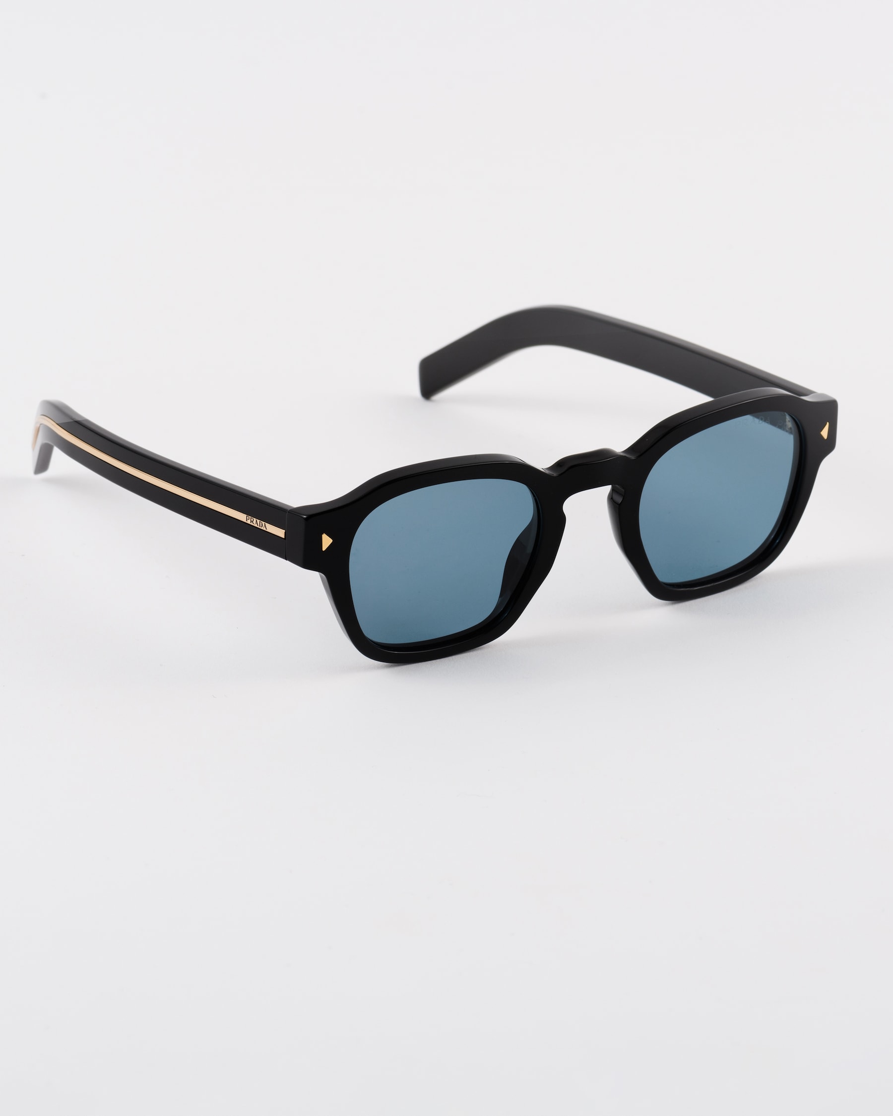 Turquoise Lenses Sunglasses With Iconic Metal Plaque | PRADA - United ...