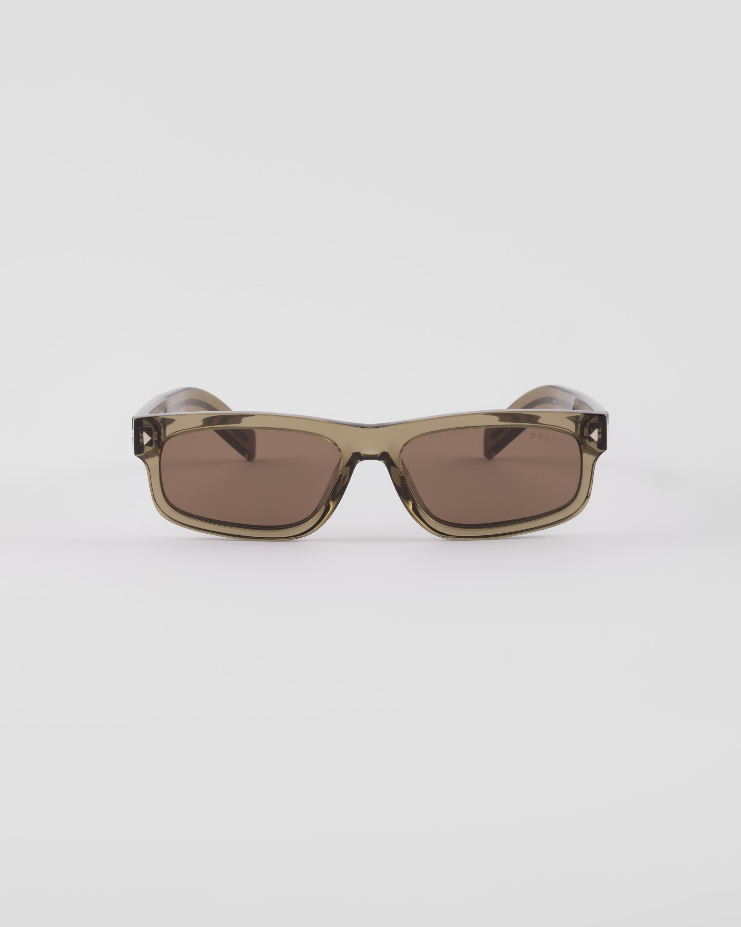 Walnut brown lenses Sunglasses with the iconic metal plaque Walnut brown lenses Sunglasses with the iconic metal plaque