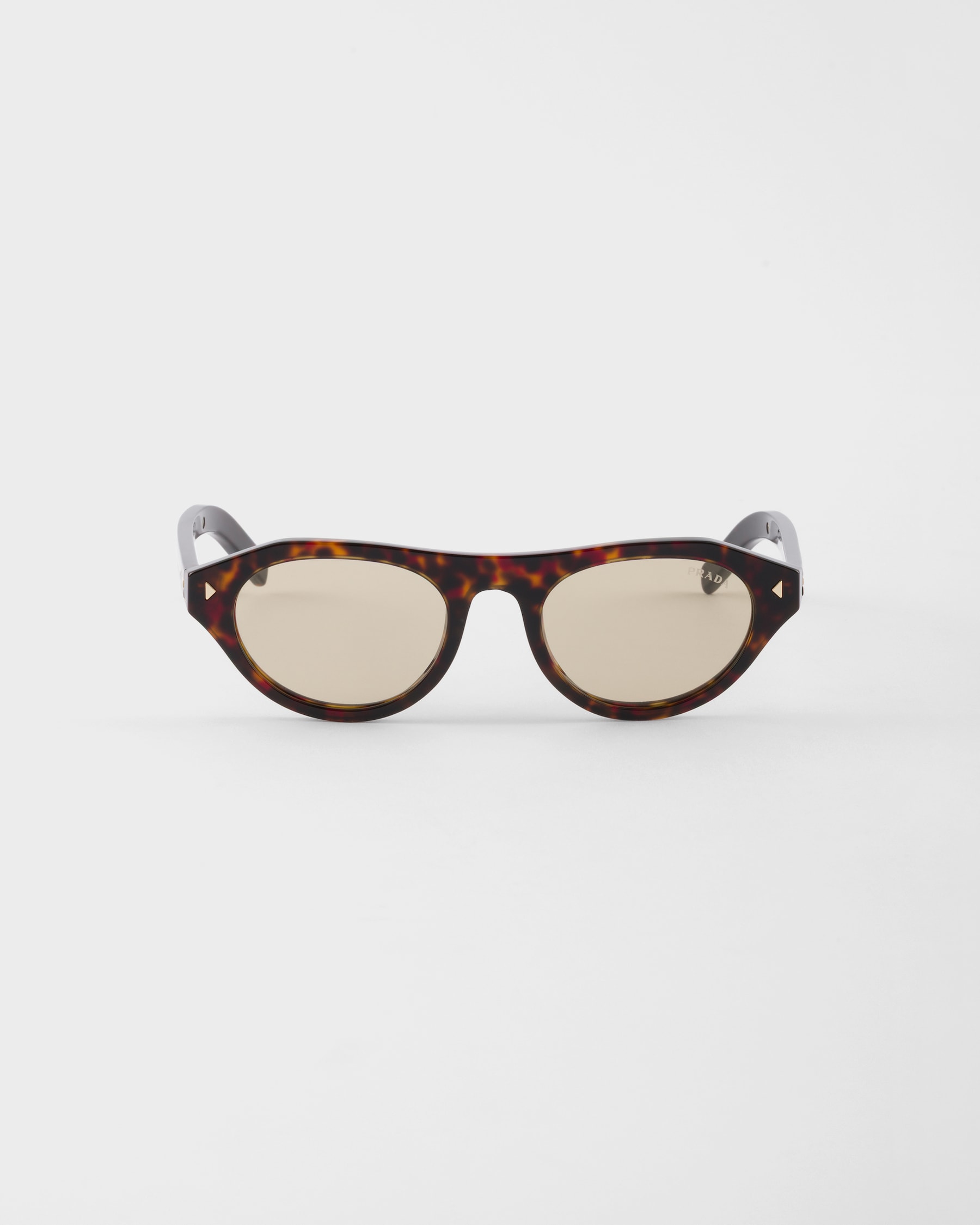 Occhiali Da Sole Prada Con Iconica Placca In Metallo Lenti Camomilla ...