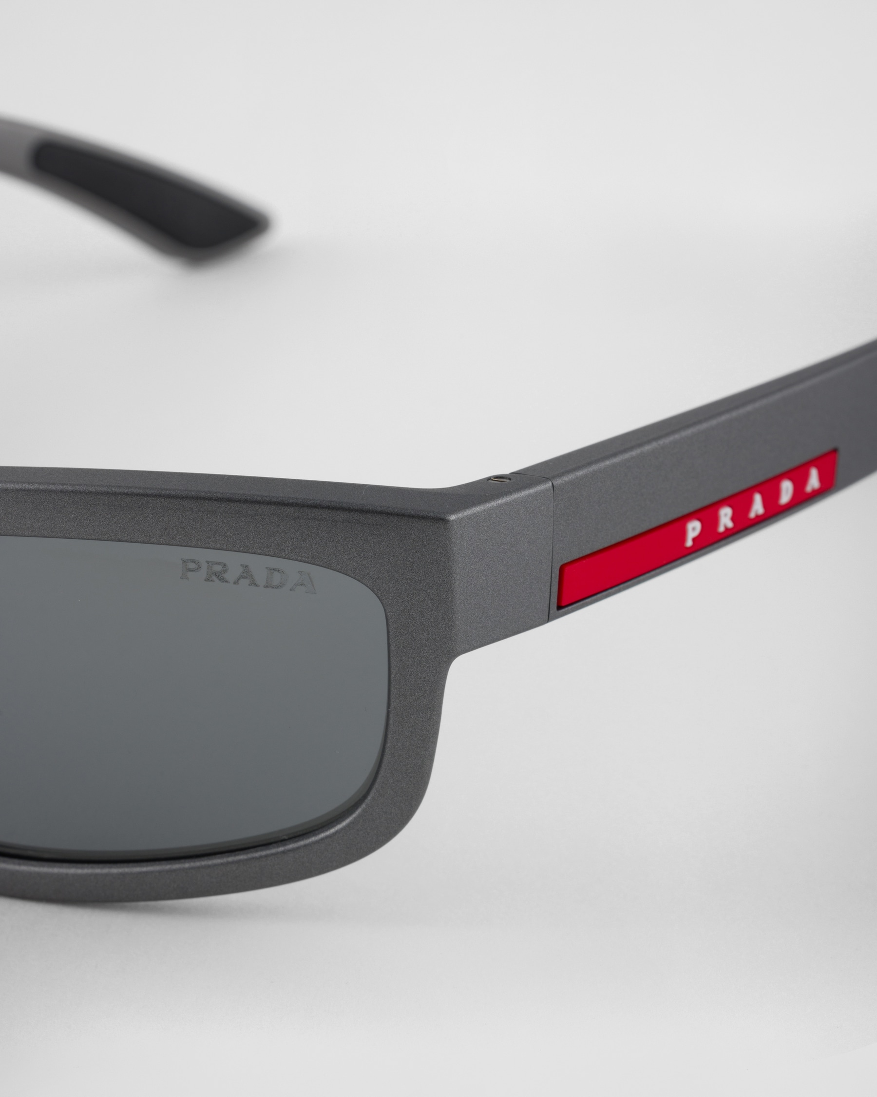 Mirrored Carbon Lenses Prada Linea Rossa Sunglasses | PRADA
