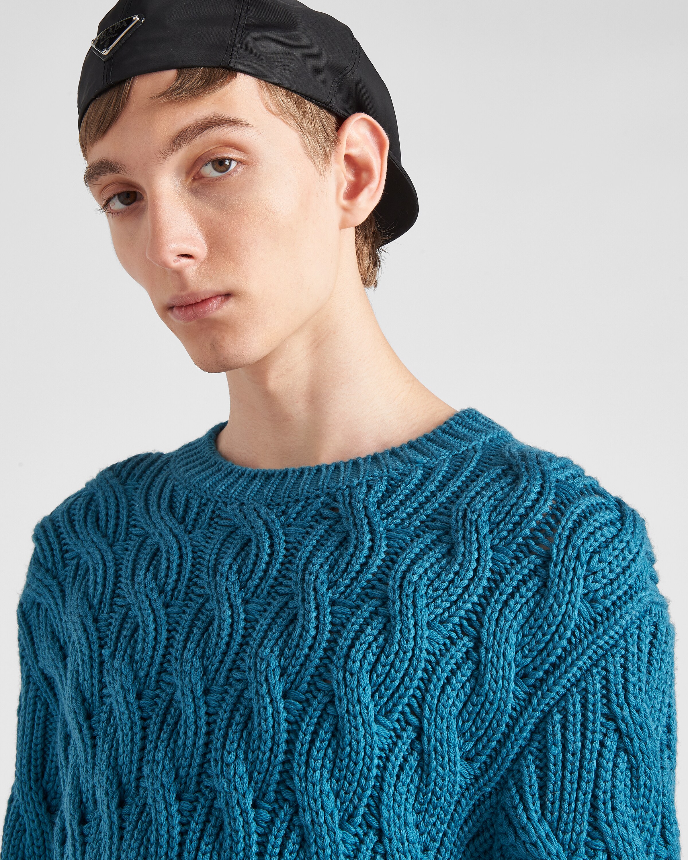 Dunkles Blaugrün/astralblau Pullover aus Wolle mit Zopfmuster | Prada