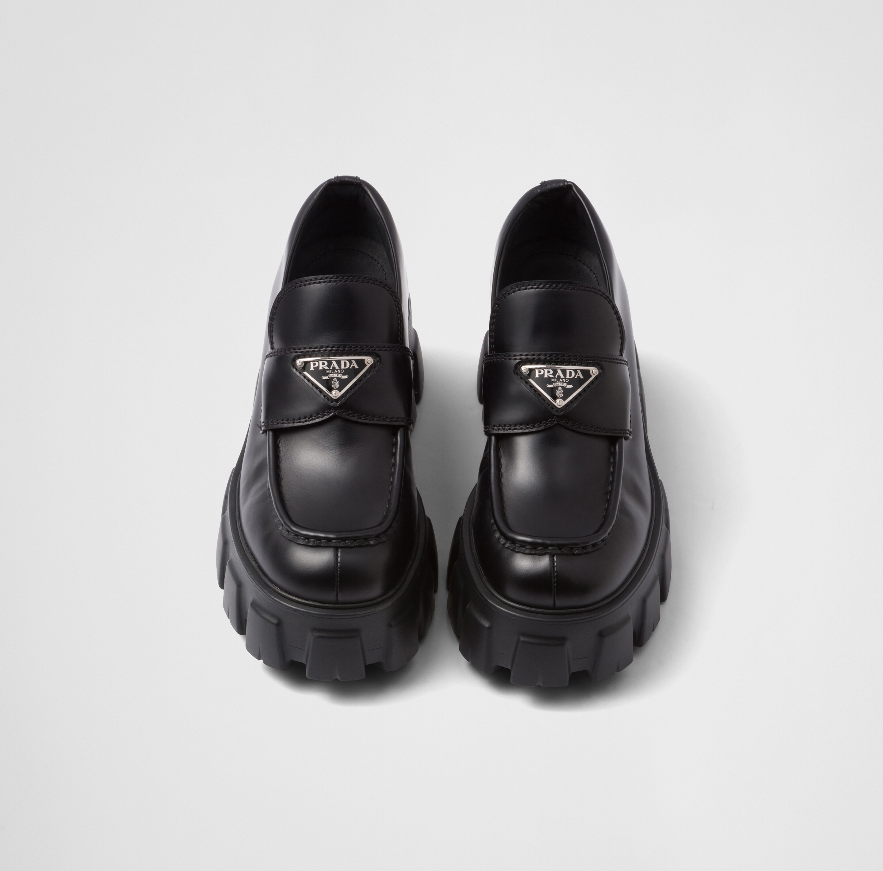 موقع برادا الرسمي لدولة الكويت | PRADA