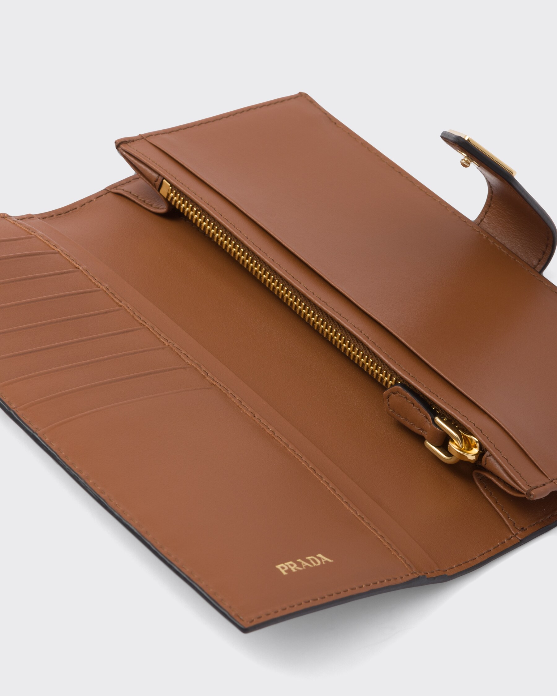 コニャック シティカーフタブ 財布 | PRADA