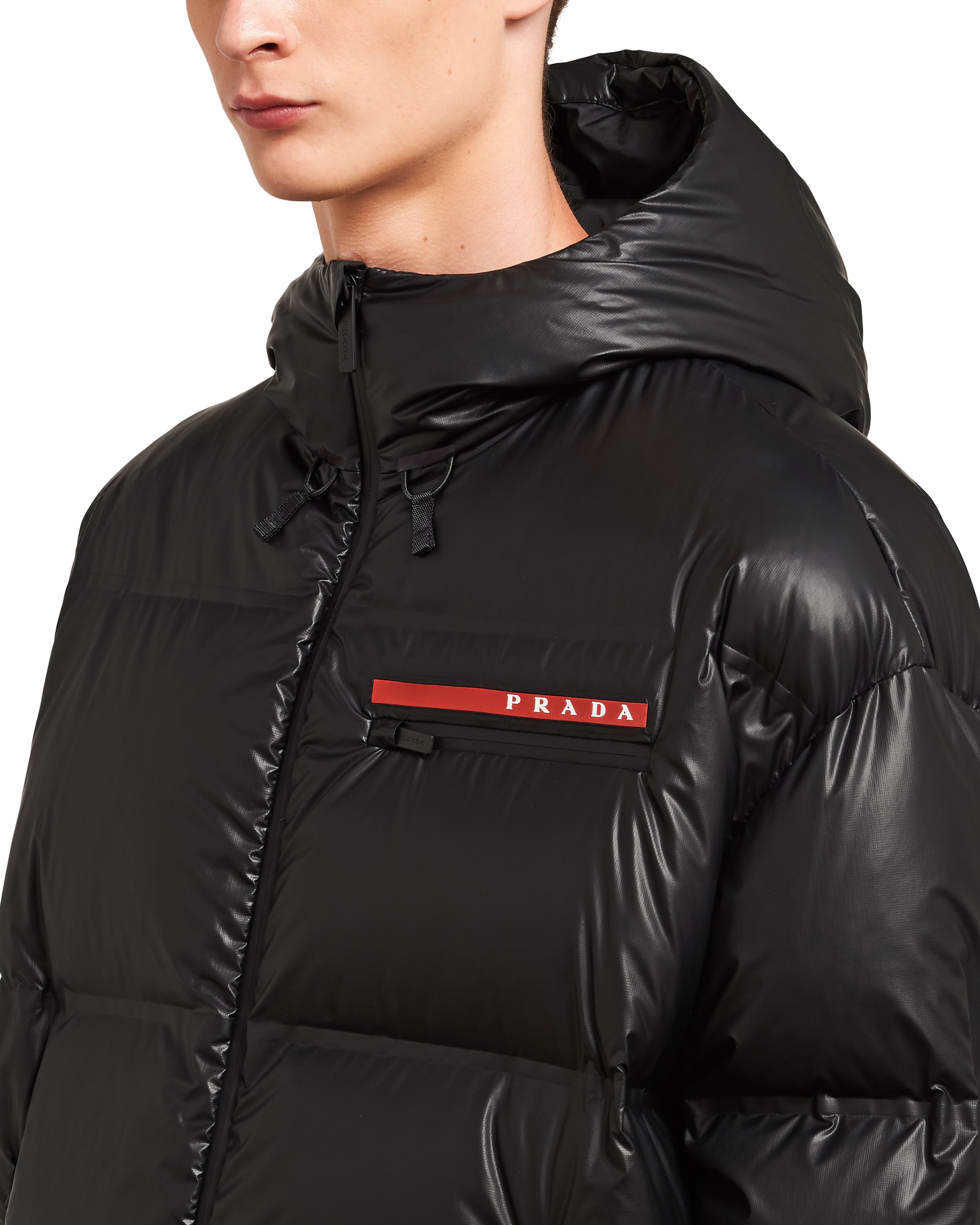 Schwarz Halblange Daunenjacke mit Kapuze aus Light Nylon | Prada